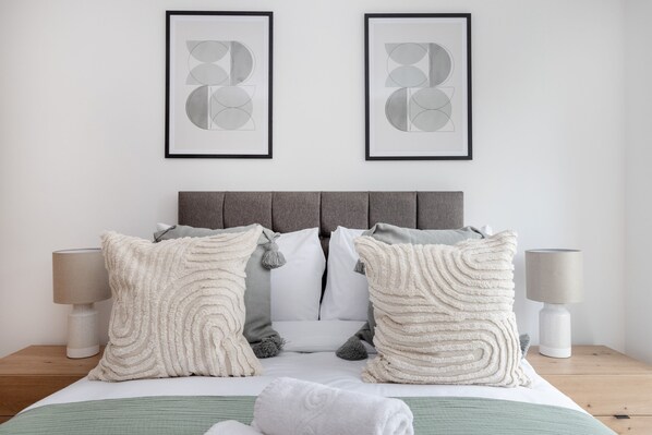 Apartamento Cidade | 2 quartos, com decoração personalizada, com mobília individualizada 