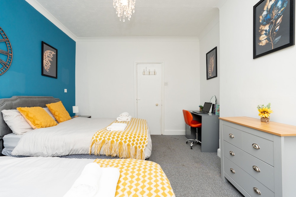Open Mind Property - 2 Bedrooms - Portsmouth