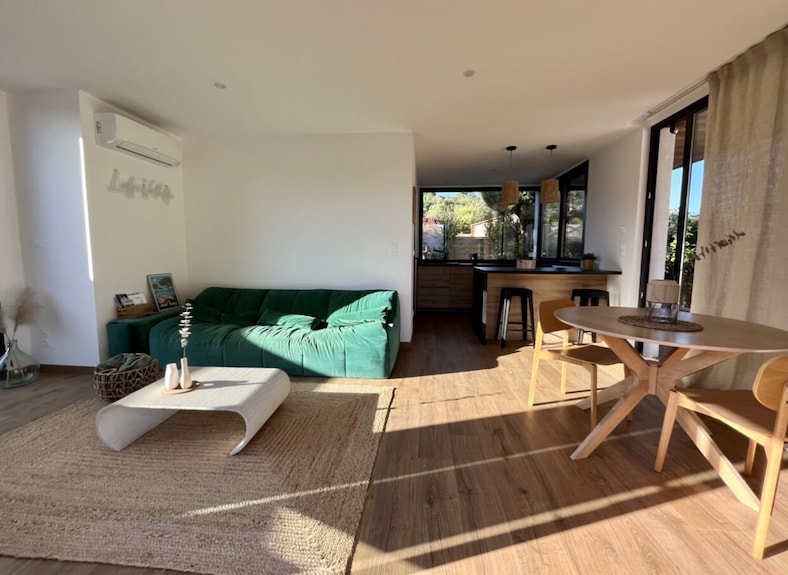 Lodge Contemporain Avec Jacuzzi En Provence Verte - Var