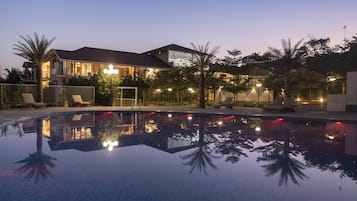 Piscina exterior
