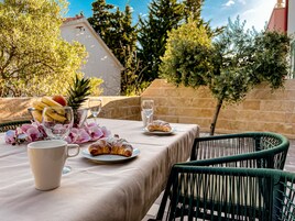 Apartamento Superior | Terraço/pátio interior