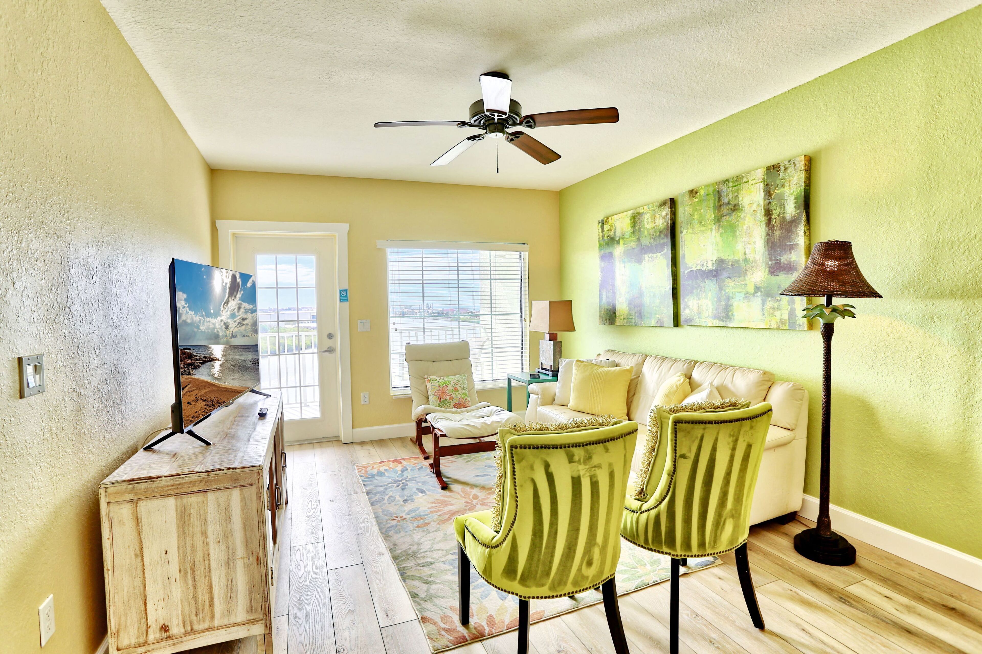 Splash On The Rocks At Harbourside~ Includes Waterpark Passes! - Indian Rocks Beach, FL