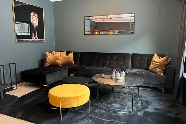 Villa Deluxe | Sala de estar | TV de ecrã plano