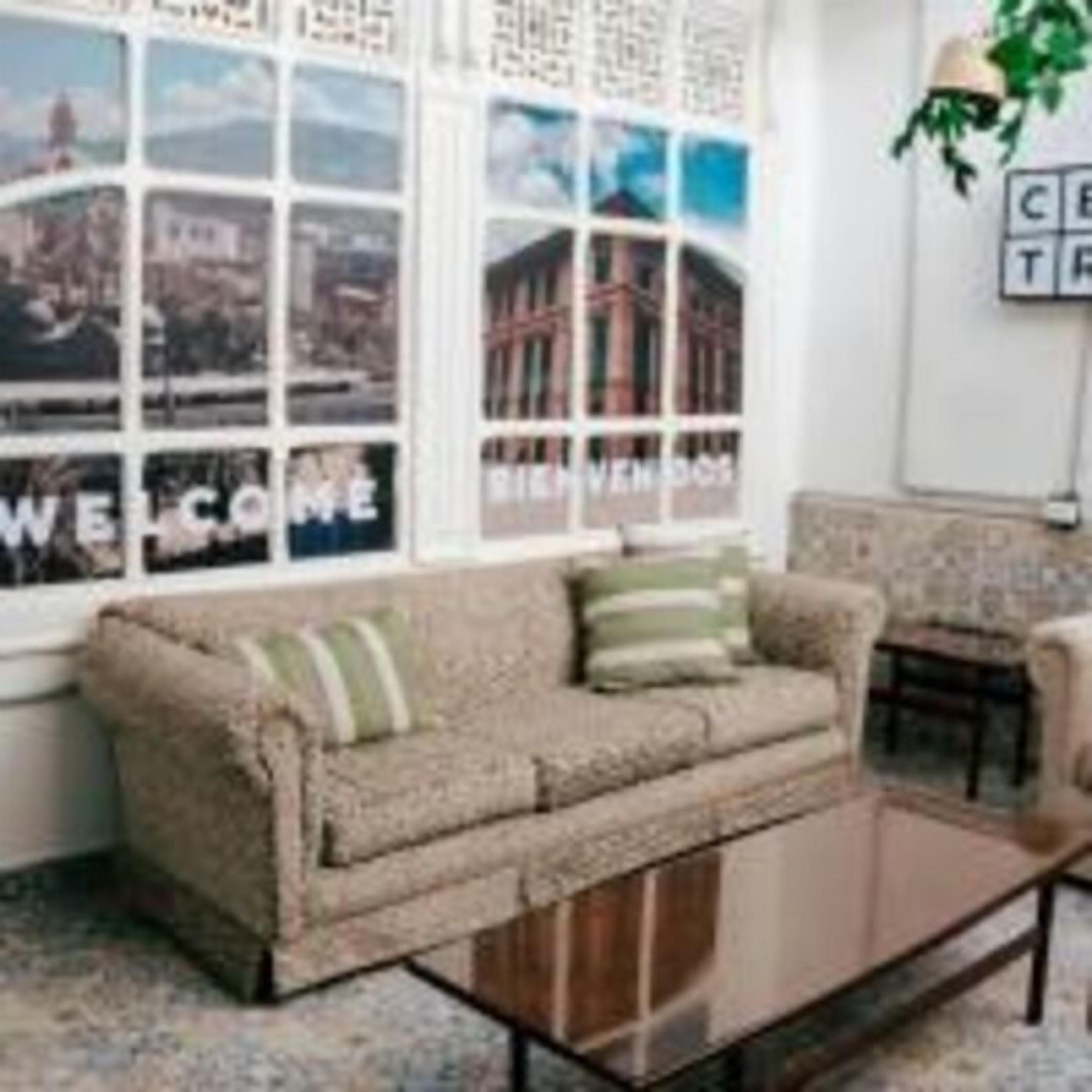 Cama En Habitacion Compartida Masculina Para 6 Personas En La Candelaria - Medellín