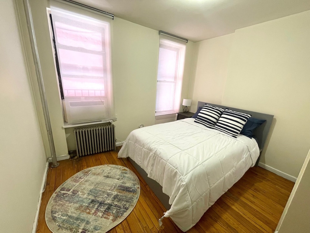Location Location Location
Times Square
Great One Bedroom One Bath - Manhattan, NY