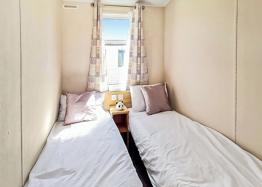 2 Bedroom Accommodation In Mablethorpe, Skegness - Mablethorpe
