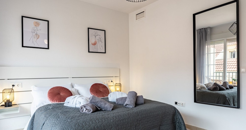 3bd Townhouse Jacuzzi , Sea View , Pool , Private Garage - Benalmádena
