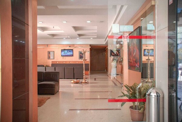 Pattom Royal Hotel - Thiruvananthapuram