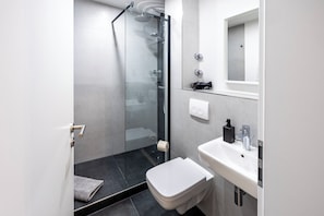 Apartamento clássico | Banheiro | Toalhas de banho 