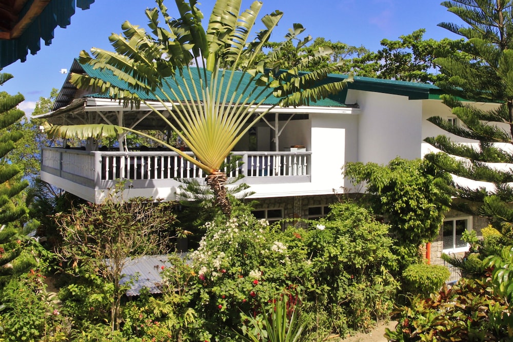 The Three P Beach Resort & Dive Center - Romblon