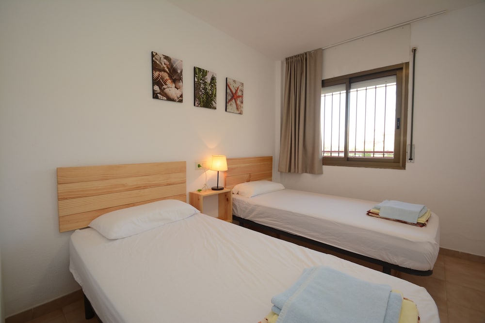 Sa Gavina C, 2 Bedroom Apartment With Wifi, Pool, Lift, Balcony Or Terace. - L’Estartit