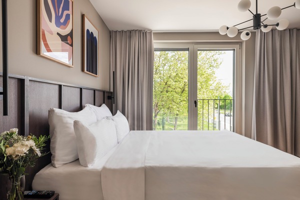 Suite Standard | 1 quarto, roupa de alta qualidade, cofre no quarto