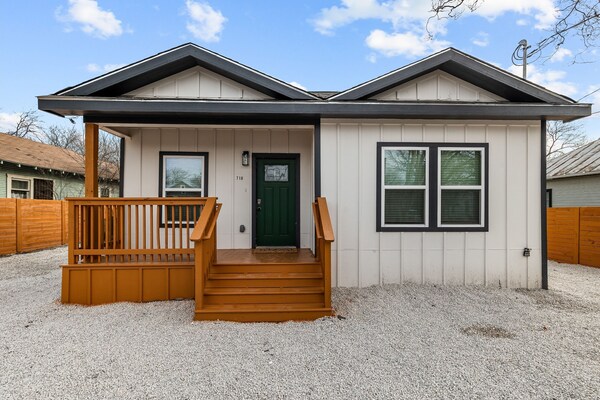 Charming Walkable 4 Br/2.5 Ba Near Dtown Riverwalk - Mission Trail - San Antonio