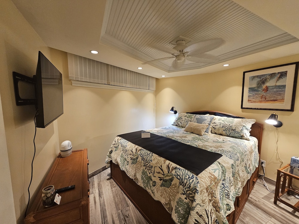 Enjoy our Big Island Home at desirable Kona Reef Oceanfront condos ...