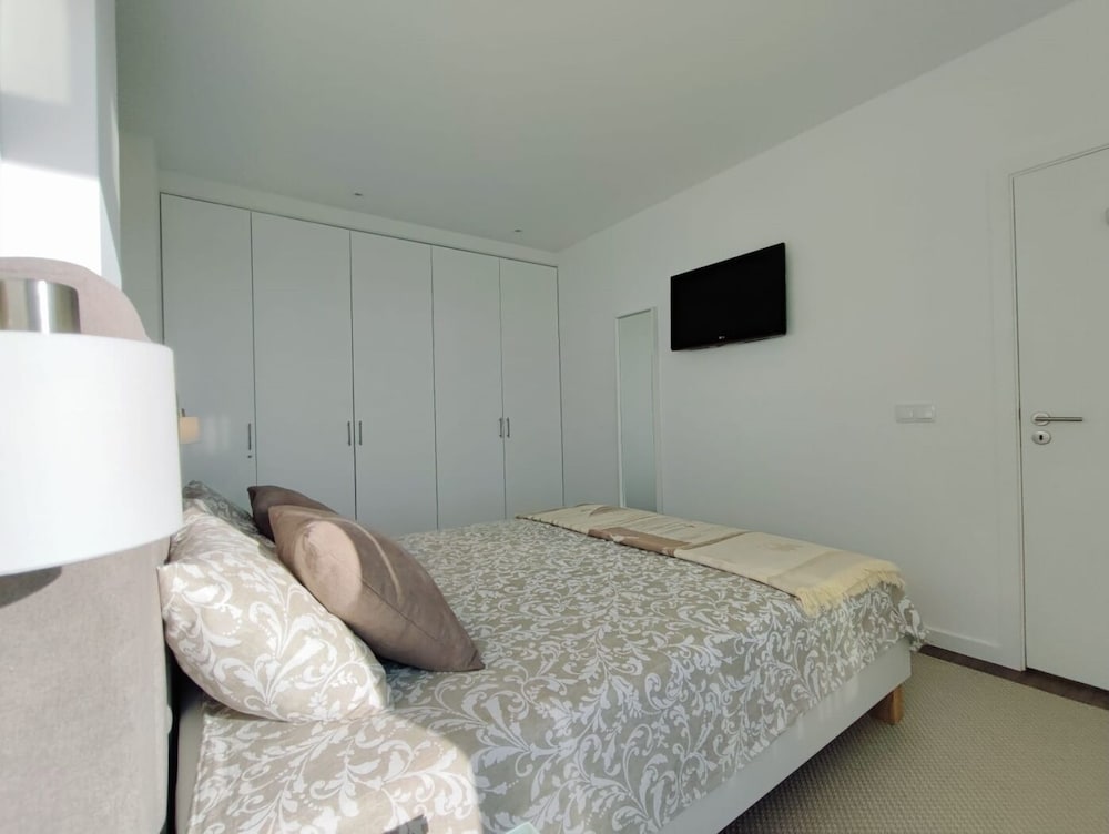Mar & Sal L Apartment | Mindelo | Beachfront - Arcos