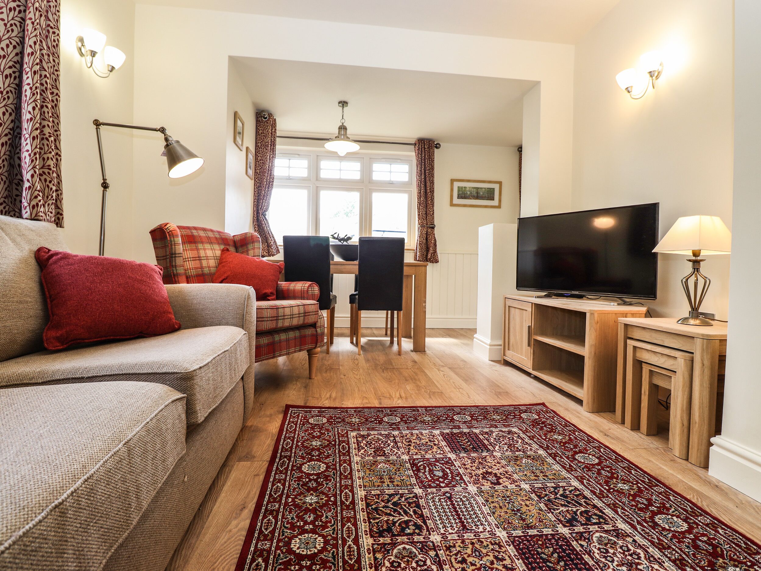 Lilac Cottage, Pet Friendly, With A Garden In Windermere - Windermere, UK