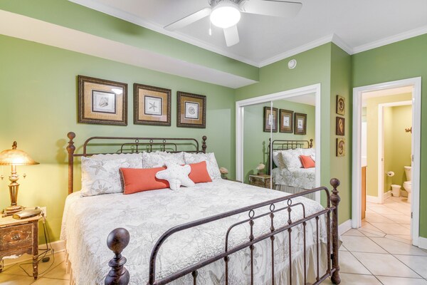 Gulf Shores Beachfront Condo W/ Community Pool! - Gulf Shores Beach