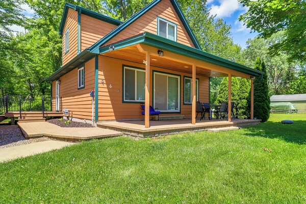 Brooklyn Cottage W/ Dock - Steps To Wamplers Lake! - Faster Horses