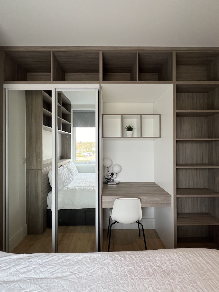 Luxury Heathrow Airport Apartments Parking On Site. - Staines-upon-Thames
