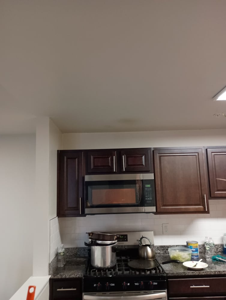 Close To Newark Airport - Menlo Park