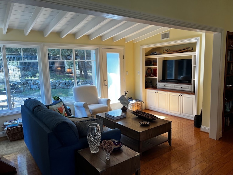 Private 1 Acre Resort, 1+den With Pool In Malibu Canyon Minutes From The Beach. - Malibu, CA