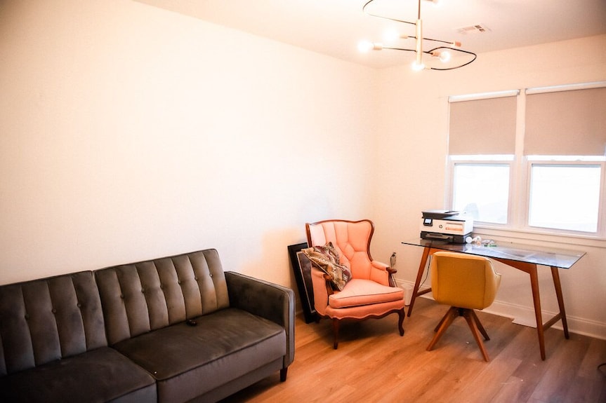 Less Than A Mile To Downtown Edmond And Close To Uco. Cozy Mid-century House! - 에드먼드