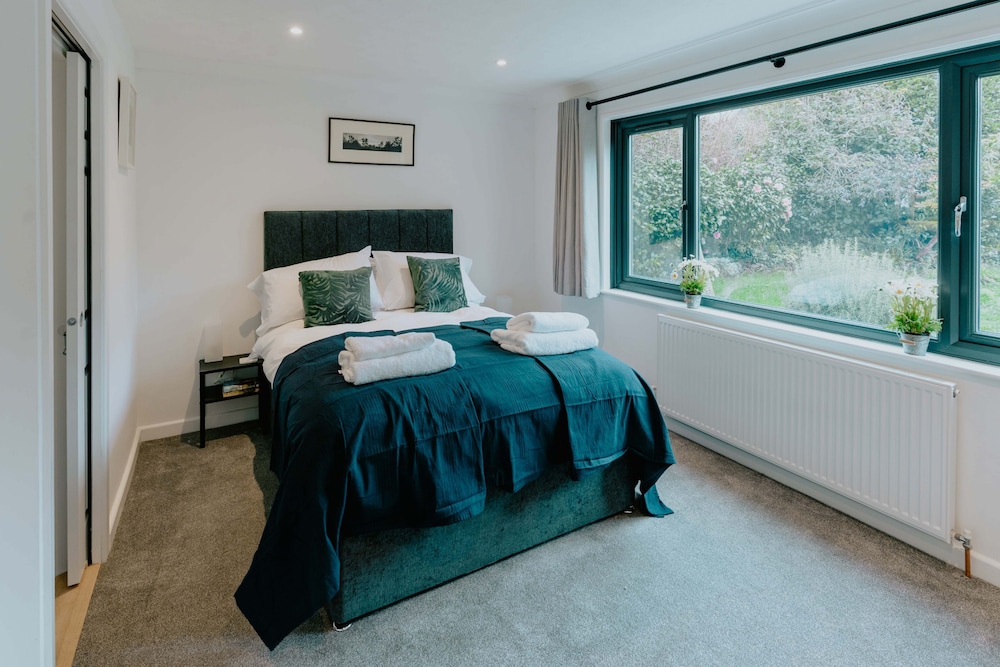 Number 8 - a house that sleeps 8 guests in 4 bedrooms - Croyde | Vrbo