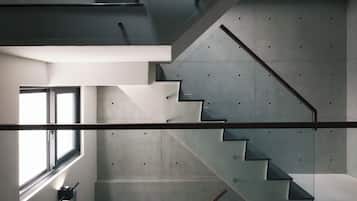 Quarto Quádruplo Deluxe | Sala de estar | Televisor LCD de 50 polegadas com canais digitais