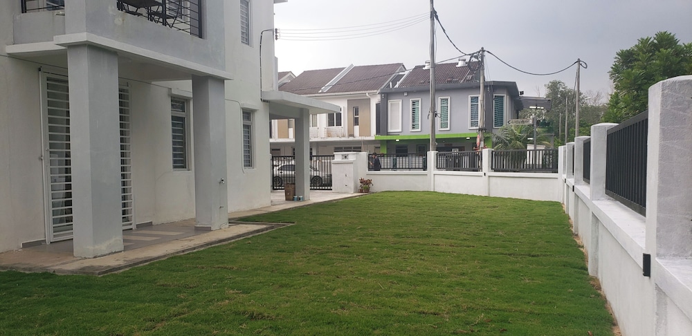 Teratak Teratai Homestay - Corner - Semenyih