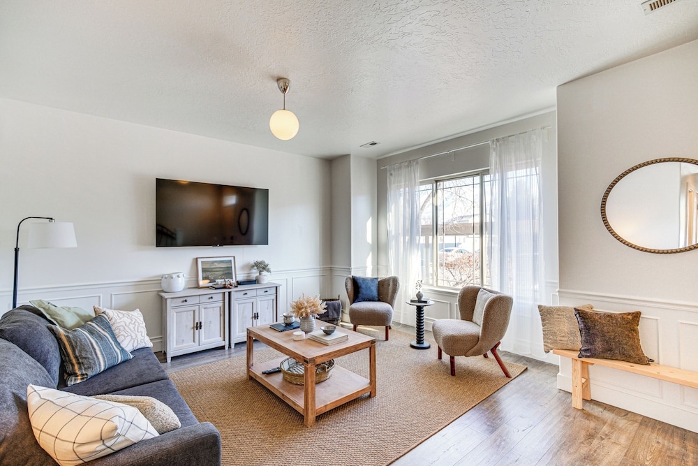 Charming Orem Townhome: 5 Mi To Byu! - Provo, UT