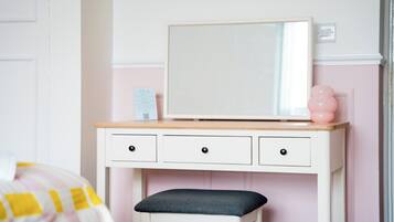 Quarto Twin Premium, vista para o mar | Roupa de alta qualidade, com decoração personalizada