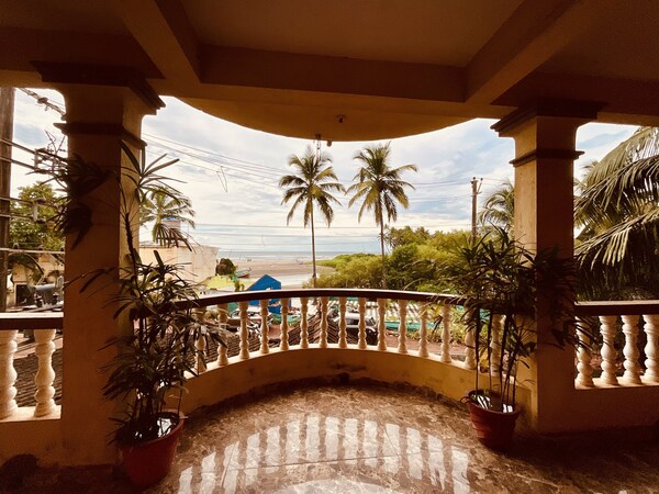 Thomas Ashwem X One Light Stays - Maharashtra