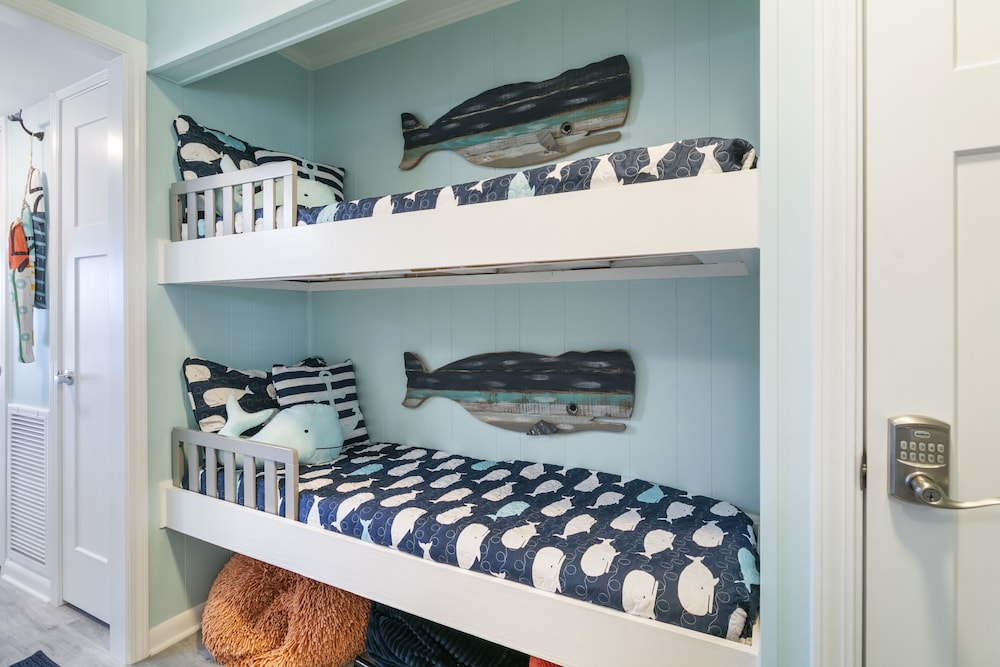 Fully Renovated Beachfront Condo! Walk To Beach, Pool, Pier And Restaurants! - 이슬 오브 팜스