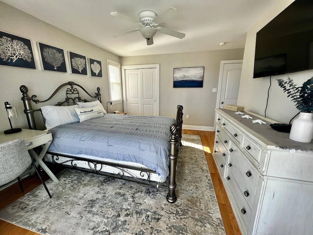New Listing: Walk To Beach & Town In Charming Sea Isle, Nj! - Sea Isle City, NJ