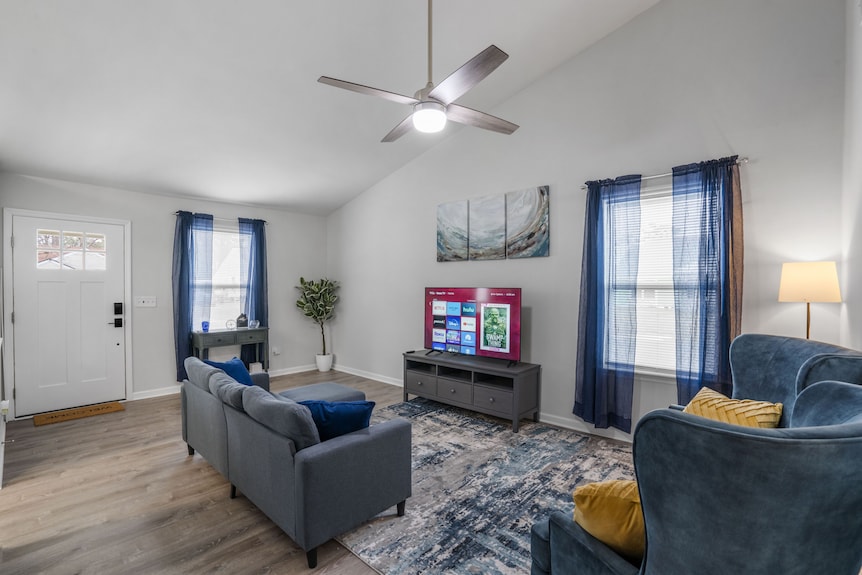 Entire Modern Home In Prime Dining & Shopping Area - サマービル, SC