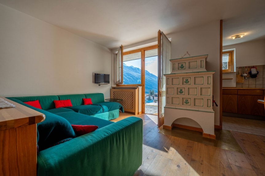 Lovely Flat For Four People In A Quiet Location For Both A Winter And Summer Holiday - Vigo di Fassa