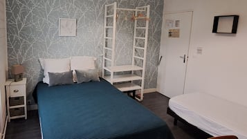 Escrivaninha, Wi-Fi de cortesia, roupa de cama