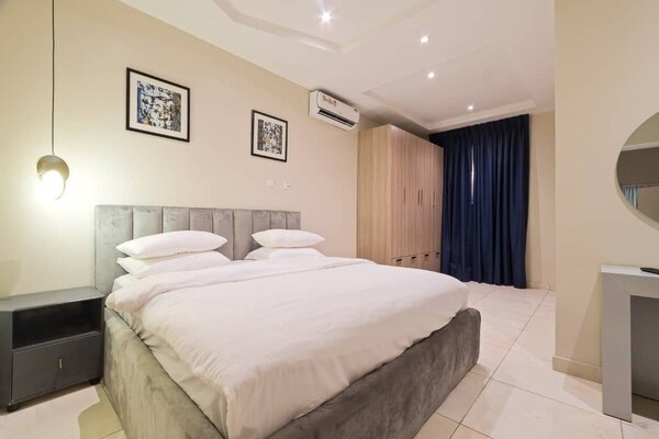 Fqr Shortlet - Lagos