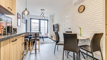 Apartamento Cidade | Refeições no quarto