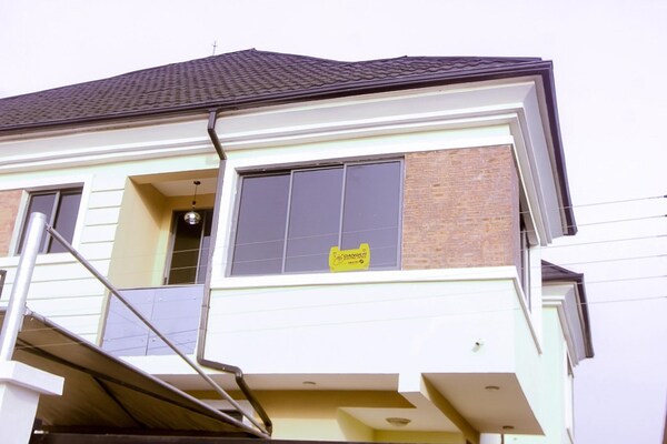 Stunning 3-bed House In Lagos - Lagos