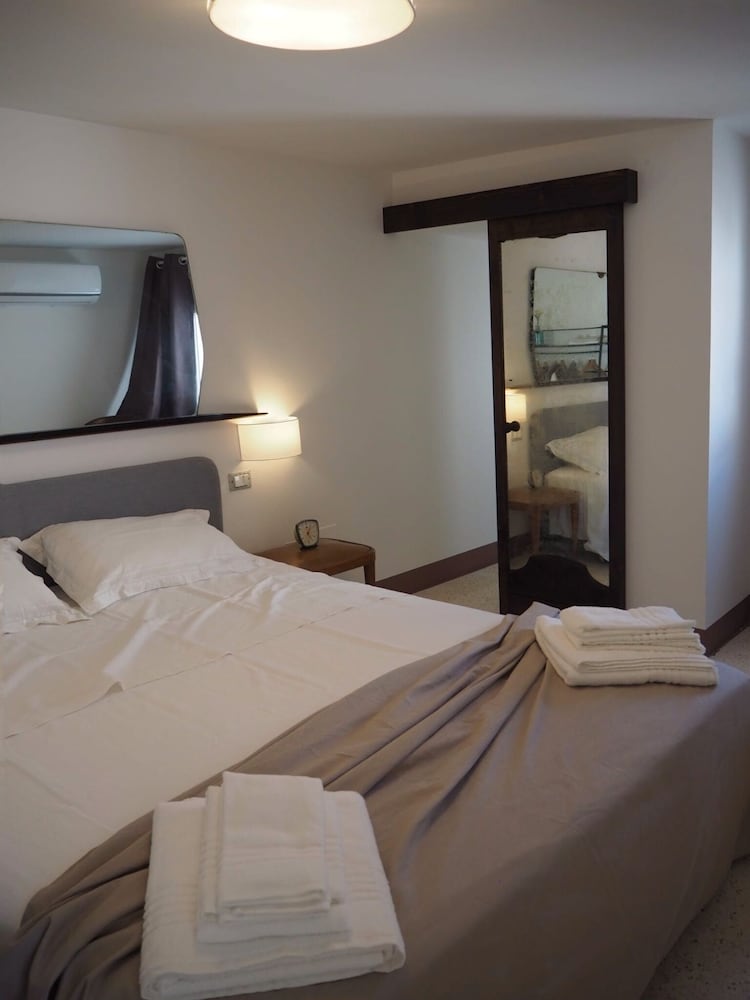 Le Case 3 Camera Con Bagno Privato, Uso Di Cucina E Terrazza - Matino