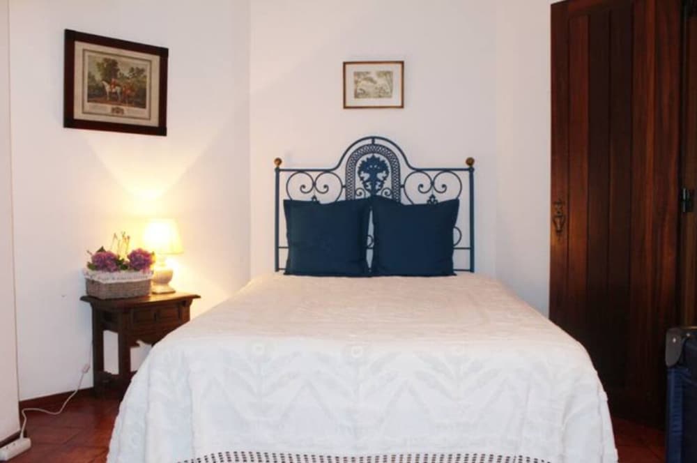 Immerse In Tranquility: Villa In Protected Sintra, Steps From Stunning Beaches - Sintra