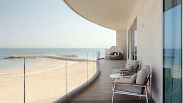 St Regis, Suite, 1 cama king-size, não fumadores, vista para o mar | 1 quarto, minibar, cofre no quarto, secretária