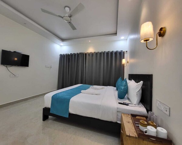 Sand Tent Beach House - Goa