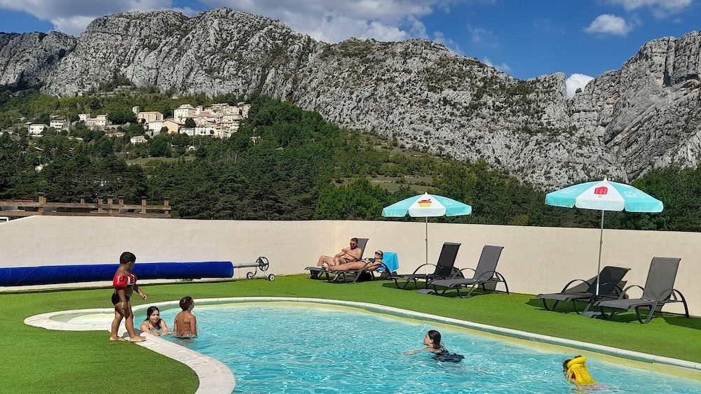 Camping La Pinatelle - Alpes-Maritimes