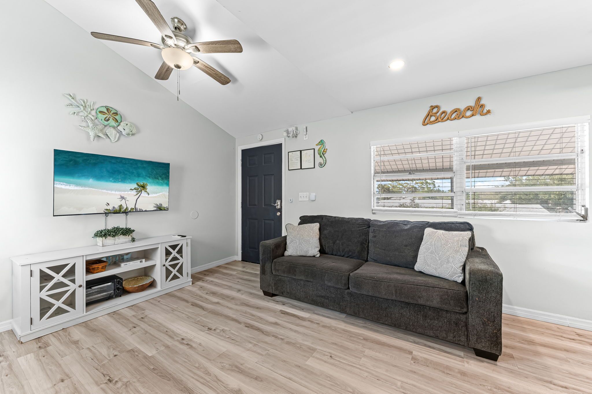 Dog Friendly, Spacious Beach Retreat, Only Steps To Sugary Sand, Conveniences And All The Fun! - Fort Myers Beach, FL