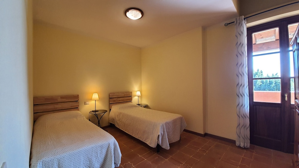 Villa Santa Caterina - Trilocale Spazioso Con Terrazza Vista Giardino E Piscina - Manerba del Garda