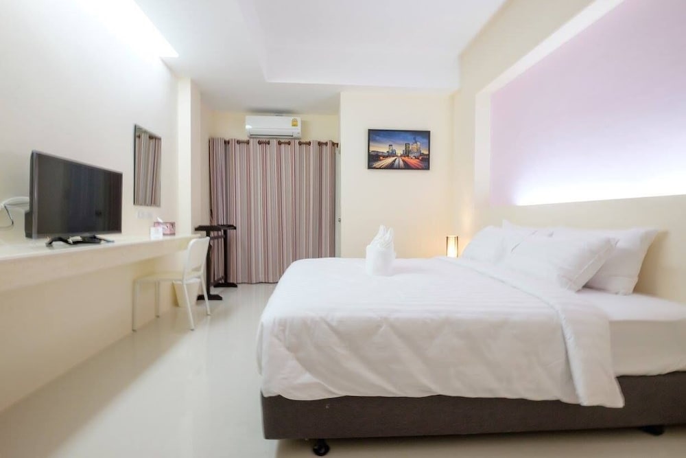 Wisdom Hotel - Mueang Samut Songkhram District