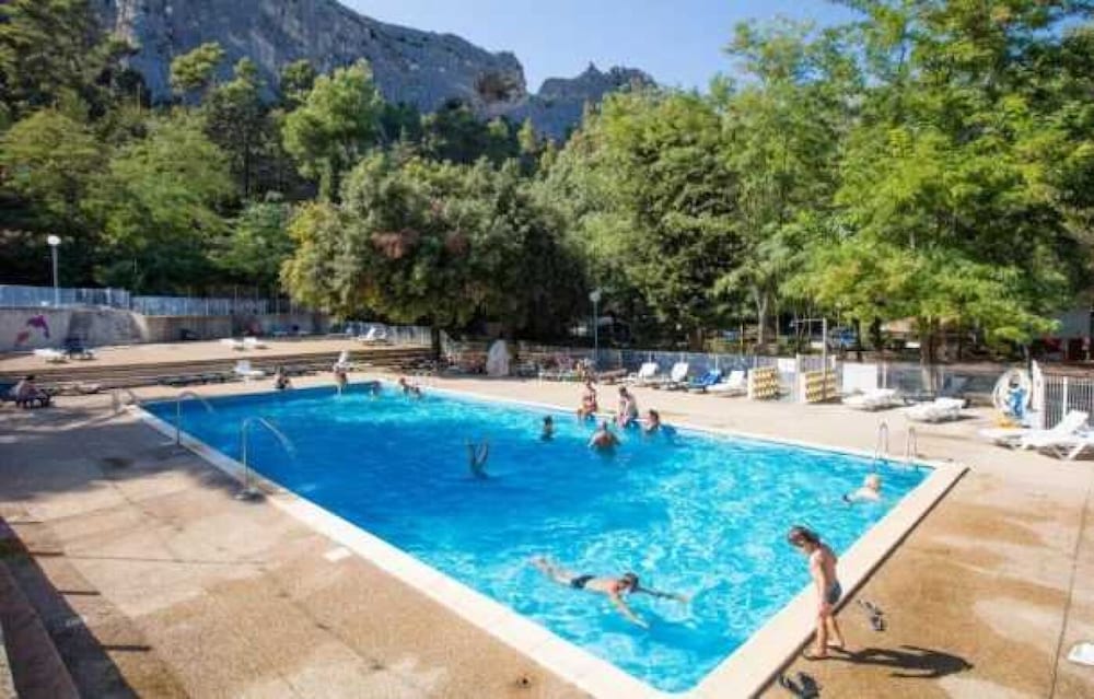 Camping 4 éToiles - Piscine - Eec0eg - Orgon