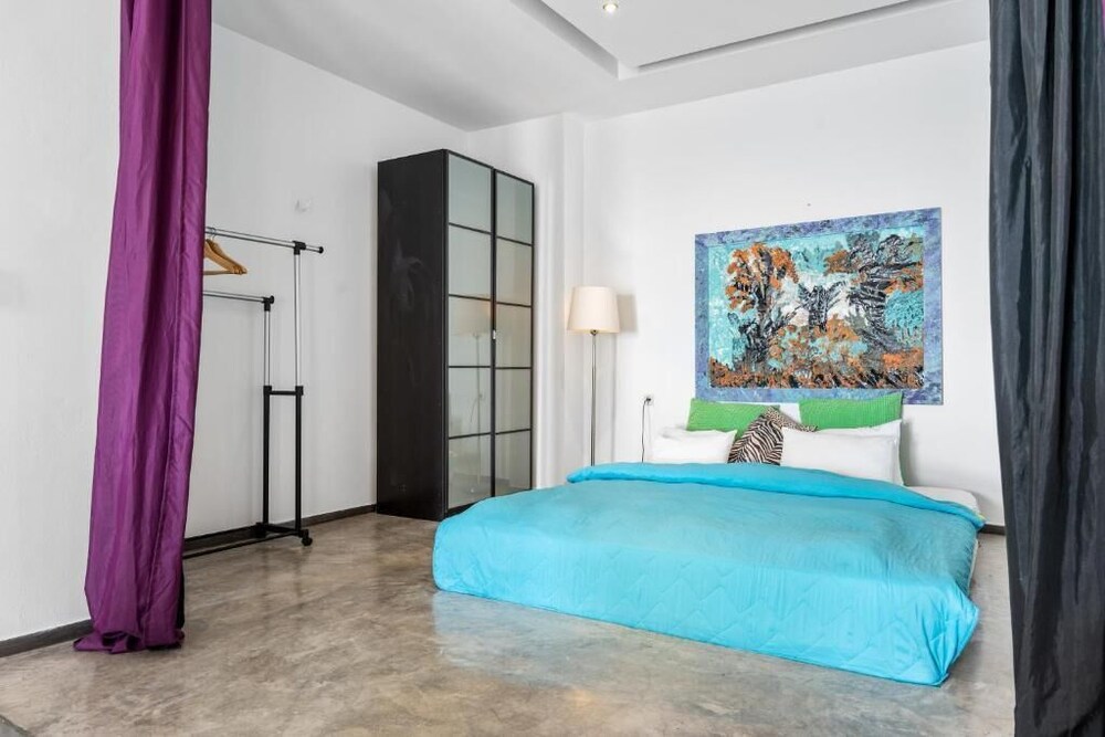 Cozy hotel suite in pleasant Athani with AC, WiFi/// Family suite #2 ...